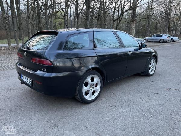 Black Alfa Romeo 156 2004 in Kaunas, with an engine capacity of 1.90 L and mileage of 320 thousand km for 800 €, photo 3 on AUTOMOTO.COM.LV