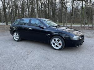 Melns Alfa Romeo 156 2004 Kauņa, ar dzinēja tilpumu 1.90 L un nobraukumu 320 tūkst. km par 800 €, foto 6 vietnē AUTOMOTO.COM.LV