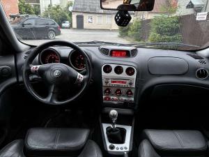 Black Alfa Romeo 156 2004 in Joniskis, with an engine capacity of 1.91 L and mileage of 369 thousand km for 630 €, photo 3 on AUTOMOTO.COM.LV