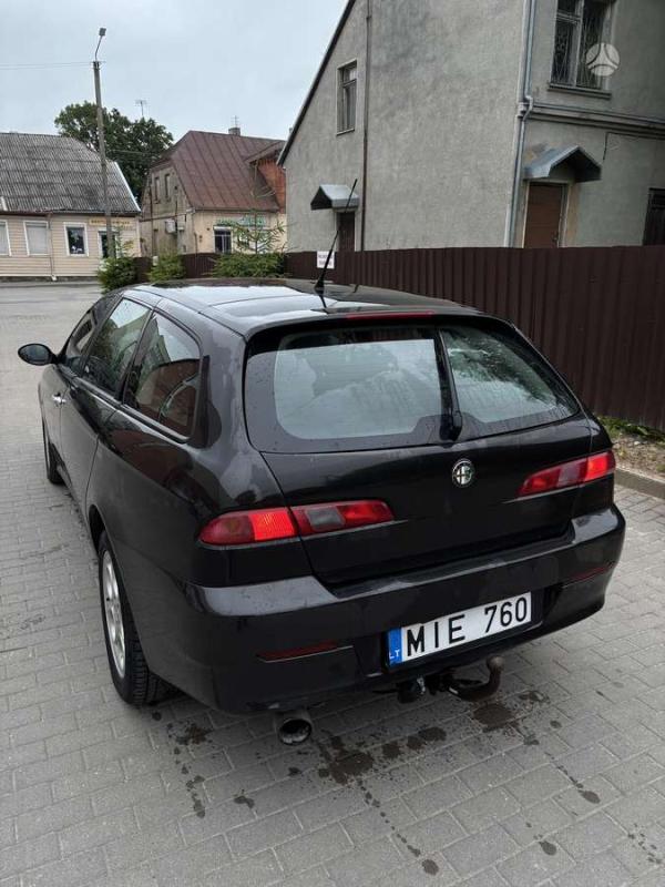 Melns Alfa Romeo 156 2004 Joniškis, ar dzinēja tilpumu 1.91 L un nobraukumu 369 tūkst. km par 630 €, foto 4 vietnē AUTOMOTO.COM.LV