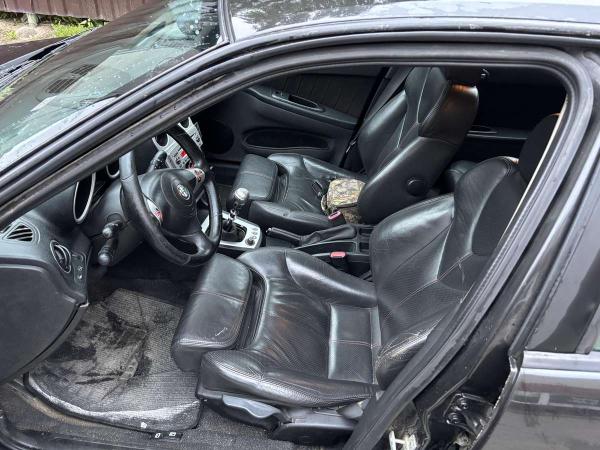 Melns Alfa Romeo 156 2004 Joniškis, ar dzinēja tilpumu 1.91 L un nobraukumu 369 tūkst. km par 630 €, foto 6 vietnē AUTOMOTO.COM.LV