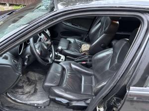 Black Alfa Romeo 156 2004 in Joniskis, with an engine capacity of 1.91 L and mileage of 369 thousand km for 630 €, photo 7 on AUTOMOTO.COM.LV