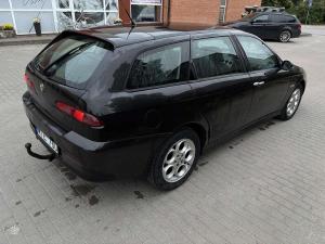 Black Alfa Romeo 156 2004 in Joniskis, with an engine capacity of 1.91 L and mileage of 369 thousand km for 630 €, photo 8 on AUTOMOTO.COM.LV