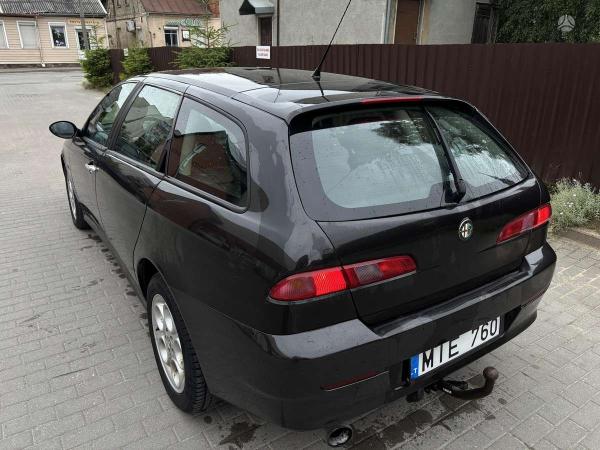 Melns Alfa Romeo 156 2004 Joniškis, ar dzinēja tilpumu 1.91 L un nobraukumu 369 tūkst. km par 630 €, foto 9 vietnē AUTOMOTO.COM.LV