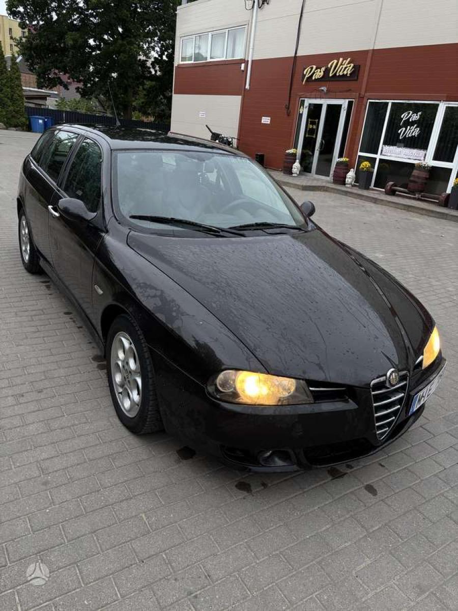 Black Alfa Romeo 156 2004 in Joniskis, with an engine capacity of 1.91 L and mileage of 369 thousand km for 630 €, photo 11 on AUTOMOTO.COM.LV