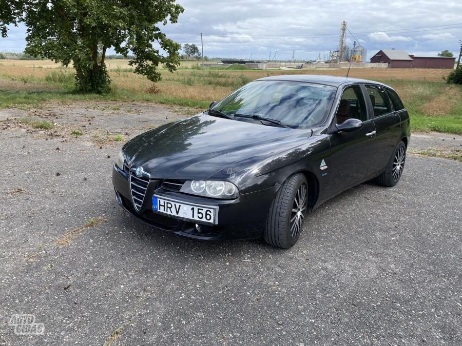 Black Alfa Romeo 156 2005 in Joniskis, with an engine capacity of 1.90 L and mileage of 286 thousand km for 599 €, photo 1 on AUTOMOTO.COM.LV