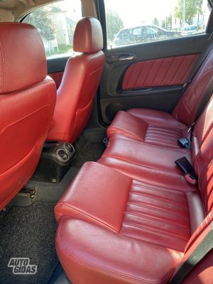 Black Alfa Romeo 156 2005 in Joniskis, with an engine capacity of 1.90 L and mileage of 286 thousand km for 599 €, photo 3 on AUTOMOTO.COM.LV