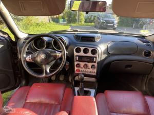 Black Alfa Romeo 156 2005 in Joniskis, with an engine capacity of 1.90 L and mileage of 286 thousand km for 599 €, photo 9 on AUTOMOTO.COM.LV
