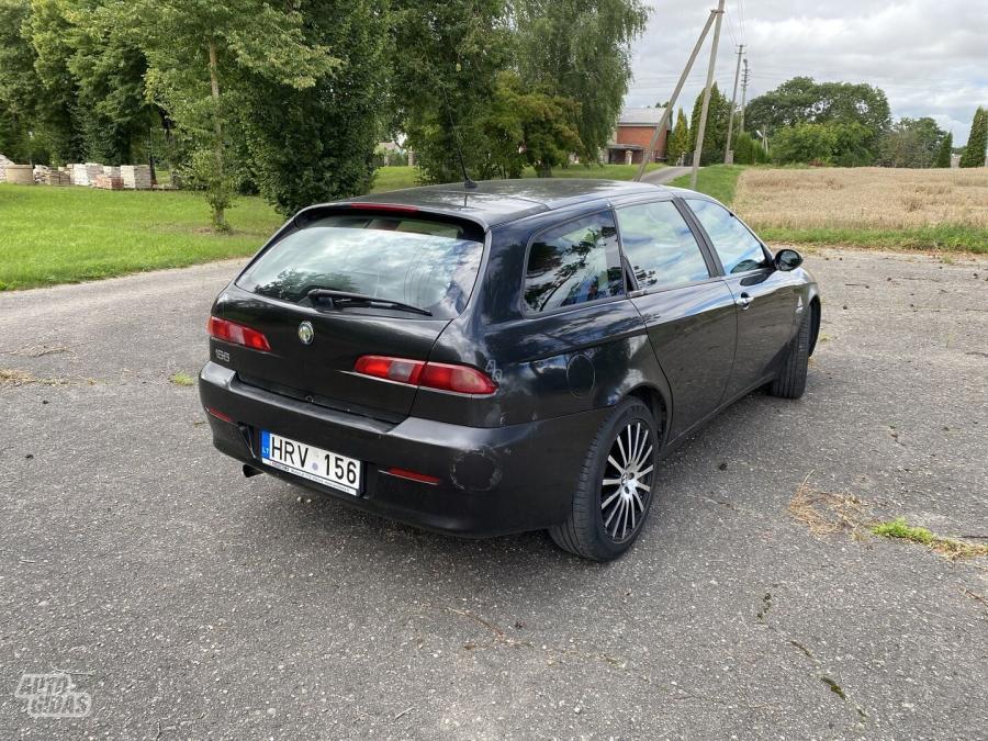 Black Alfa Romeo 156 2005 in Joniskis, with an engine capacity of 1.90 L and mileage of 286 thousand km for 599 €, photo 19 on AUTOMOTO.COM.LV