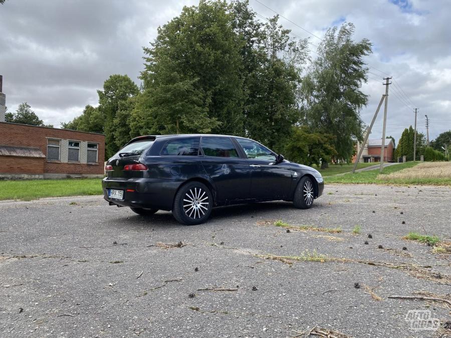 Melns Alfa Romeo 156 2005 Joniškis, ar dzinēja tilpumu 1.90 L un nobraukumu 286 tūkst. km par 599 €, foto 12 vietnē AUTOMOTO.COM.LV