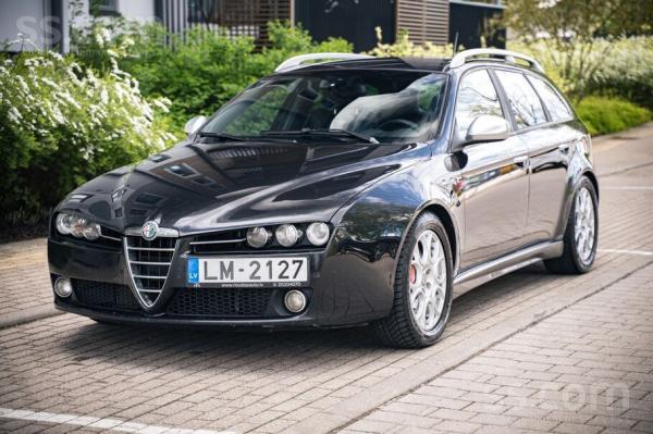 Melns Alfa Romeo 156 2009 Rīga, ar dzinēja tilpumu 2.40 L un nobraukumu 0 tūkst. km par 1070 €, foto 1 vietnē AUTOMOTO.COM.LV