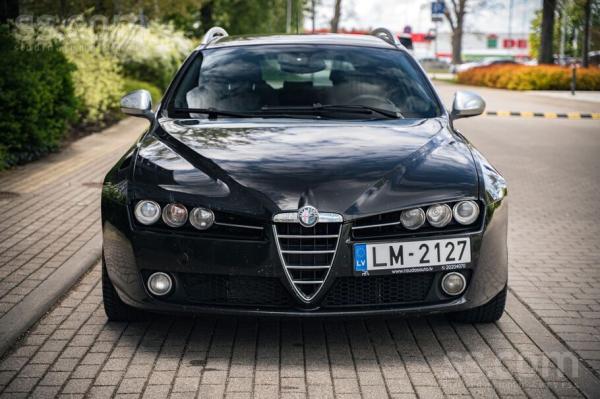 Melns Alfa Romeo 156 2009 Rīga, ar dzinēja tilpumu 2.40 L un nobraukumu 0 tūkst. km par 1070 €, foto 2 vietnē AUTOMOTO.COM.LV