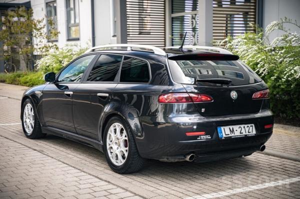 Melns Alfa Romeo 156 2009 Rīga, ar dzinēja tilpumu 2.40 L un nobraukumu 0 tūkst. km par 1070 €, foto 6 vietnē AUTOMOTO.COM.LV