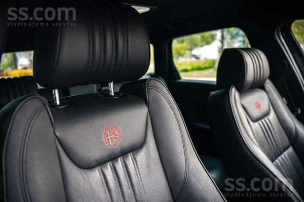 Melns Alfa Romeo 156 2009 Rīga, ar dzinēja tilpumu 2.40 L un nobraukumu 0 tūkst. km par 1070 €, foto 8 vietnē AUTOMOTO.COM.LV