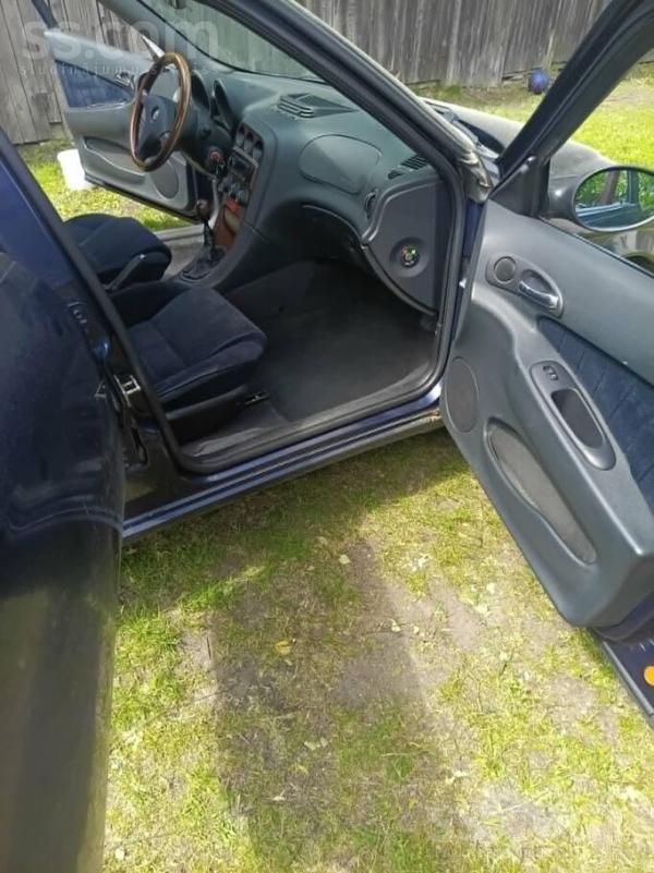 Zils Alfa Romeo 156 2000 Rīga, ar dzinēja tilpumu 1.90 L un nobraukumu 258 tūkst. km par 1100 €, foto 3 vietnē AUTOMOTO.COM.LV