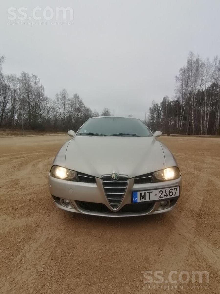 Brown Alfa Romeo 156 2003 in Riga, with an engine capacity of 2.40 L and mileage of 354 thousand km for 1800 €, photo 1 on AUTOMOTO.COM.LV