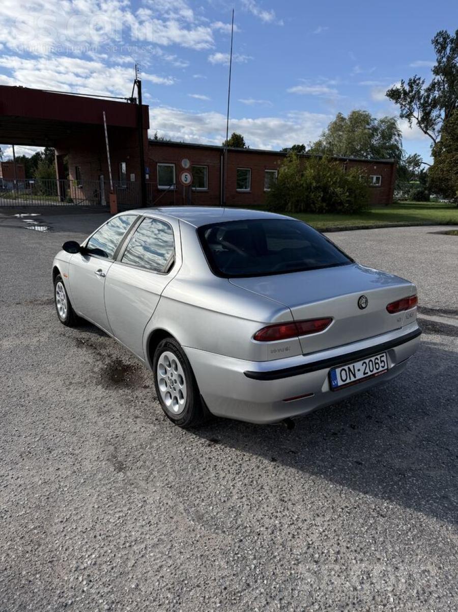 Grey Alfa Romeo 156 2000 in Cesis, with an engine capacity of 1.60 L and mileage of 80 thousand km for 6500 €, photo 3 on AUTOMOTO.COM.LV