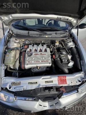 Grey Alfa Romeo 156 2000 in Cesis, with an engine capacity of 1.60 L and mileage of 80 thousand km for 6500 €, photo 6 on AUTOMOTO.COM.LV