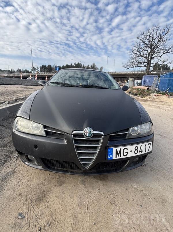 Grey Alfa Romeo 156 2005 in Riga, with an engine capacity of 1.90 L and mileage of 250 thousand km for 3000 €, photo 4 on AUTOMOTO.COM.LV