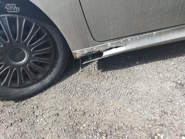 Pelēks Alfa Romeo 156 2005 Šauļi, ar dzinēja tilpumu 1.90 L un nobraukumu 322 tūkst. km par 800 €, foto 6 vietnē AUTOMOTO.COM.LV