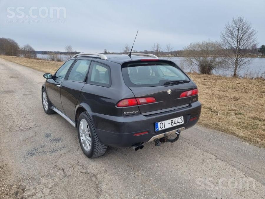 Pelēks Alfa Romeo 156 2005 Aizkraukle, ar dzinēja tilpumu 1.90 L un nobraukumu 266 tūkst. km par 2350 €, foto 3 vietnē AUTOMOTO.COM.LV