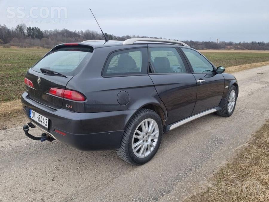 Pelēks Alfa Romeo 156 2005 Aizkraukle, ar dzinēja tilpumu 1.90 L un nobraukumu 266 tūkst. km par 2350 €, foto 4 vietnē AUTOMOTO.COM.LV