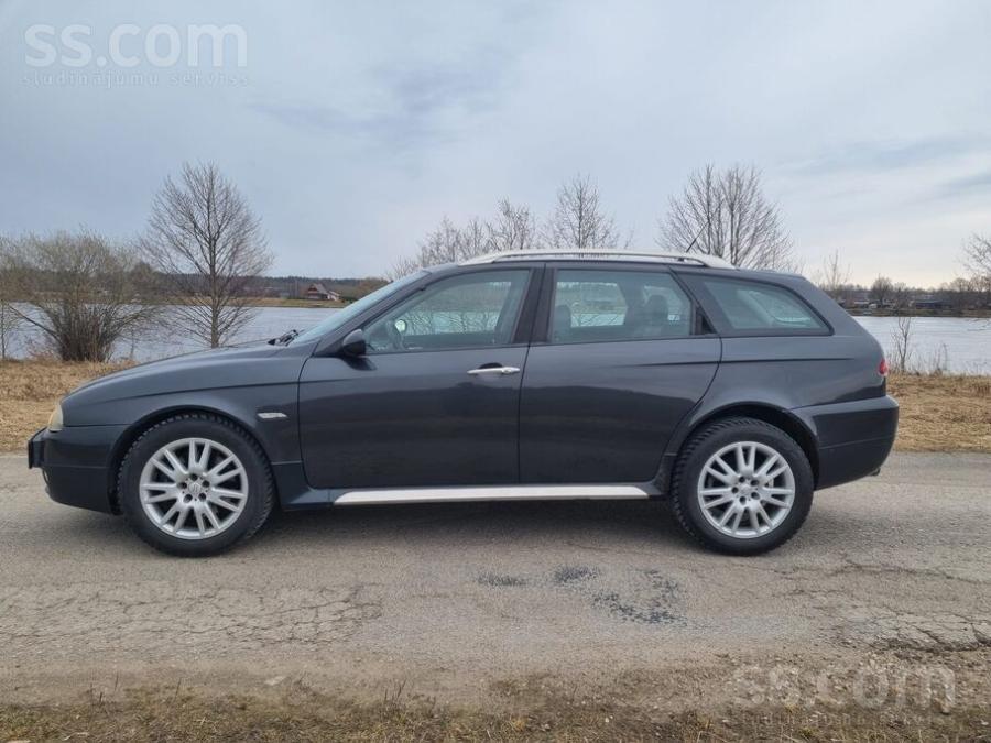 Pelēks Alfa Romeo 156 2005 Aizkraukle, ar dzinēja tilpumu 1.90 L un nobraukumu 266 tūkst. km par 2350 €, foto 6 vietnē AUTOMOTO.COM.LV