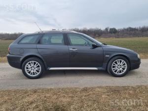 Pelēks Alfa Romeo 156 2005 Aizkraukle, ar dzinēja tilpumu 1.90 L un nobraukumu 266 tūkst. km par 2350 €, foto 7 vietnē AUTOMOTO.COM.LV
