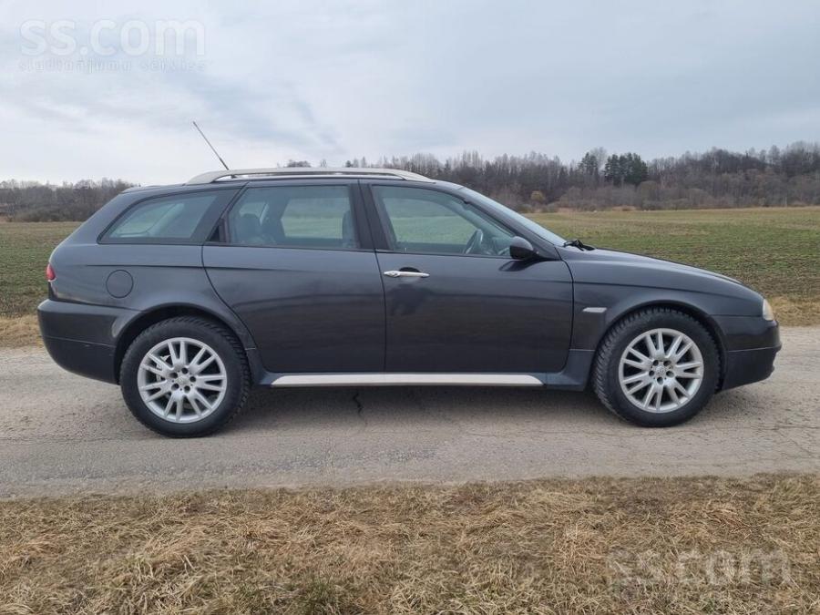 Pelēks Alfa Romeo 156 2005 Aizkraukle, ar dzinēja tilpumu 1.90 L un nobraukumu 266 tūkst. km par 2350 €, foto 7 vietnē AUTOMOTO.COM.LV