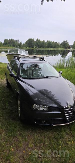 Pelēks Alfa Romeo 156 2005 Talsi, ar dzinēja tilpumu 1.90 L un nobraukumu 154 tūkst. km par 3000 €, foto  vietnē AUTOMOTO.COM.LV
