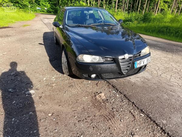 Alfa Romeo 156 2004 in Vilnius, with an engine capacity of 1.90 L and mileage of 322 thousand km for 800 €, photo 4 on AUTOMOTO.COM.LV