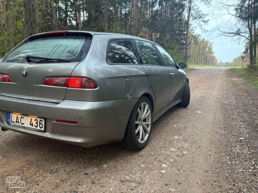 Альфа Ромео 156 2005 в Укмерге, объемом двигателя 1.90 л и пробегом 360 тыс. км за 800 €, фото 6 на AUTOMOTO.COM.LV
