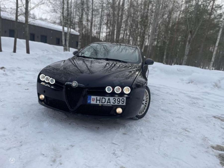 Melns Alfa Romeo 159 2007 Ignalina, ar dzinēja tilpumu 1.90 L un nobraukumu 400 tūkst. km par 1100 €, foto 1 vietnē AUTOMOTO.COM.LV