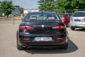 Melns Alfa Romeo 159 2006 Liepāja, ar dzinēja tilpumu 1.80 L un nobraukumu 208 tūkst. km par 2350 €, foto 4 vietnē AUTOMOTO.COM.LV