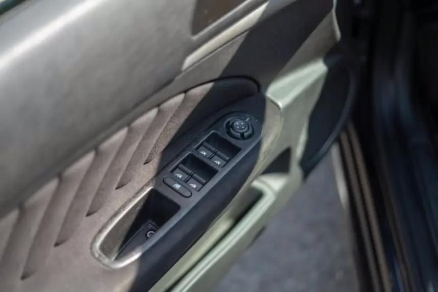 Melns Alfa Romeo 159 2006 Liepāja, ar dzinēja tilpumu 1.80 L un nobraukumu 208 tūkst. km par 2350 €, foto 20 vietnē AUTOMOTO.COM.LV