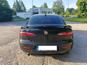 Black Alfa Romeo 159 2006 in Klaipeda, with an engine capacity of 2.20 L and mileage of 252 thousand km for 1200 €, photo 7 on AUTOMOTO.COM.LV