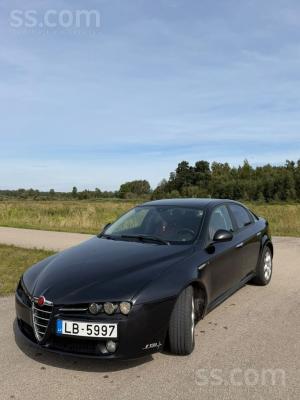 Black Alfa Romeo 159 2006 in Preili, with an engine capacity of 1.90 L and mileage of 294 thousand km for 2500 €, photo 3 on AUTOMOTO.COM.LV