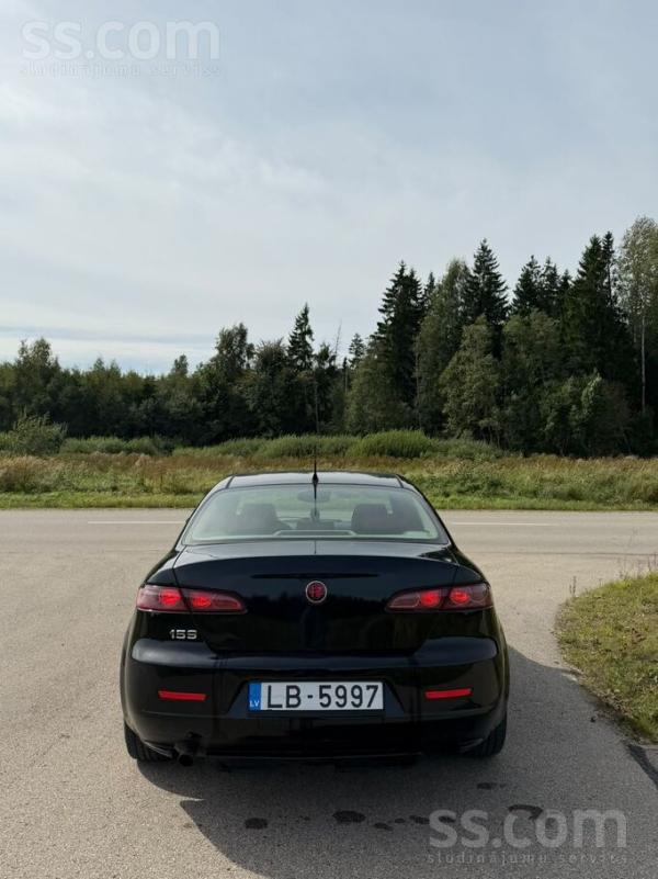 Black Alfa Romeo 159 2006 in Preili, with an engine capacity of 1.90 L and mileage of 294 thousand km for 2500 €, photo 4 on AUTOMOTO.COM.LV