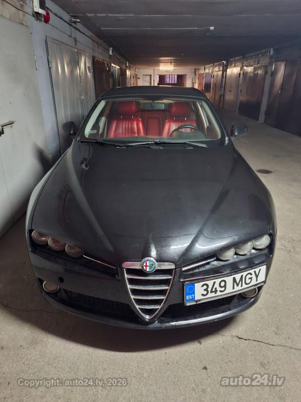 Melns Alfa Romeo 159 2007 Tallina, ar dzinēja tilpumu 2.20 L un nobraukumu 217 tūkst. km par 3490 €, foto 3 vietnē AUTOMOTO.COM.LV