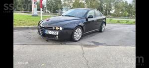 Melns Alfa Romeo 159 2007 Tukums, ar dzinēja tilpumu 2.40 L un nobraukumu 236 tūkst. km par 2399 €, foto 3 vietnē AUTOMOTO.COM.LV