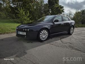 Melns Alfa Romeo 159 2007 Tukums, ar dzinēja tilpumu 2.40 L un nobraukumu 236 tūkst. km par 2399 €, foto 1 vietnē AUTOMOTO.COM.LV