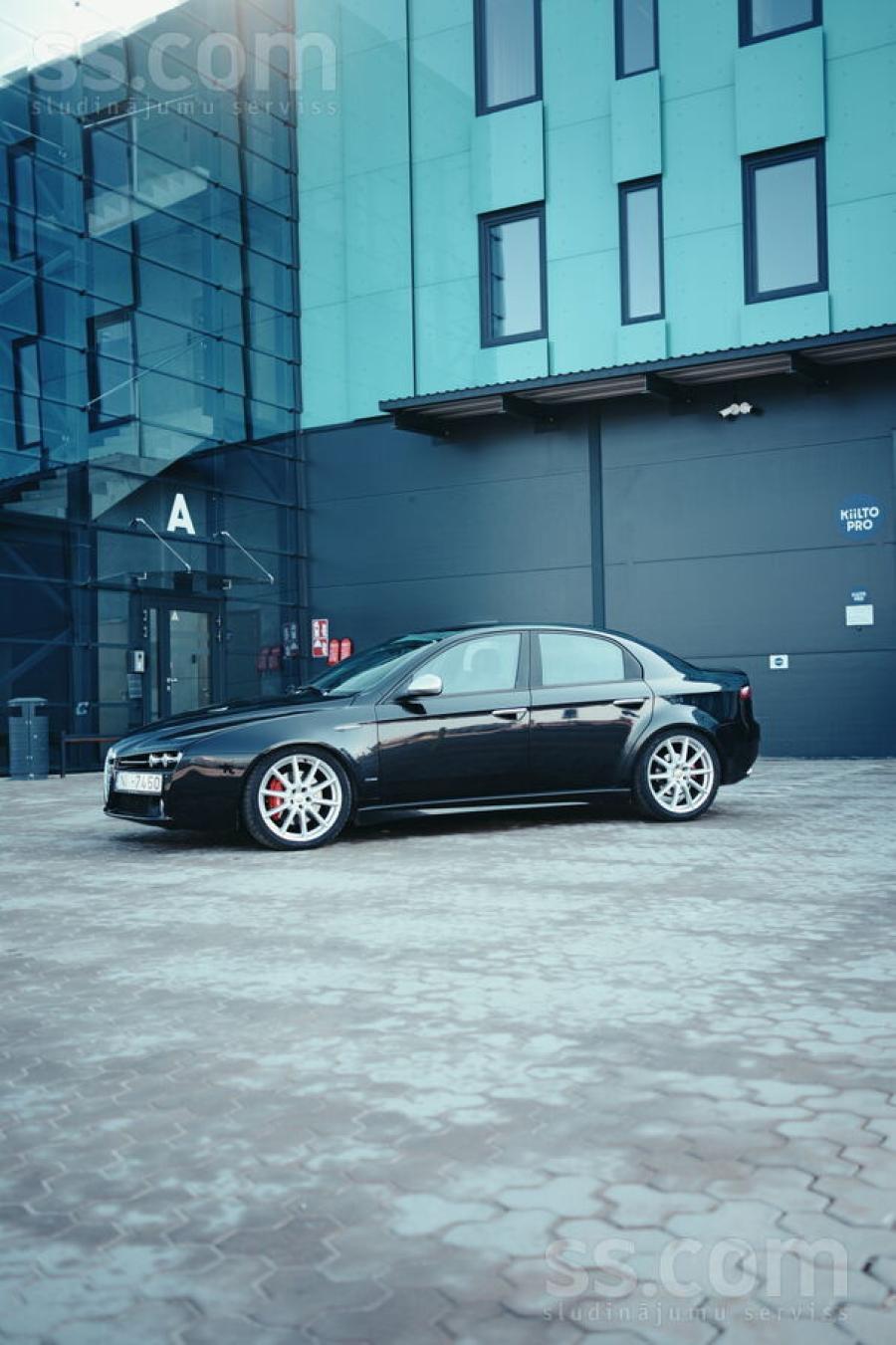 Melns Alfa Romeo 159 2008 Rīga, ar dzinēja tilpumu 2.40 L un nobraukumu 254 tūkst. km par 6800 €, foto 7 vietnē AUTOMOTO.COM.LV
