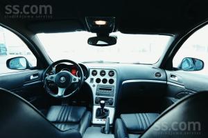 Melns Alfa Romeo 159 2008 Rīga, ar dzinēja tilpumu 2.40 L un nobraukumu 254 tūkst. km par 6800 €, foto 14 vietnē AUTOMOTO.COM.LV