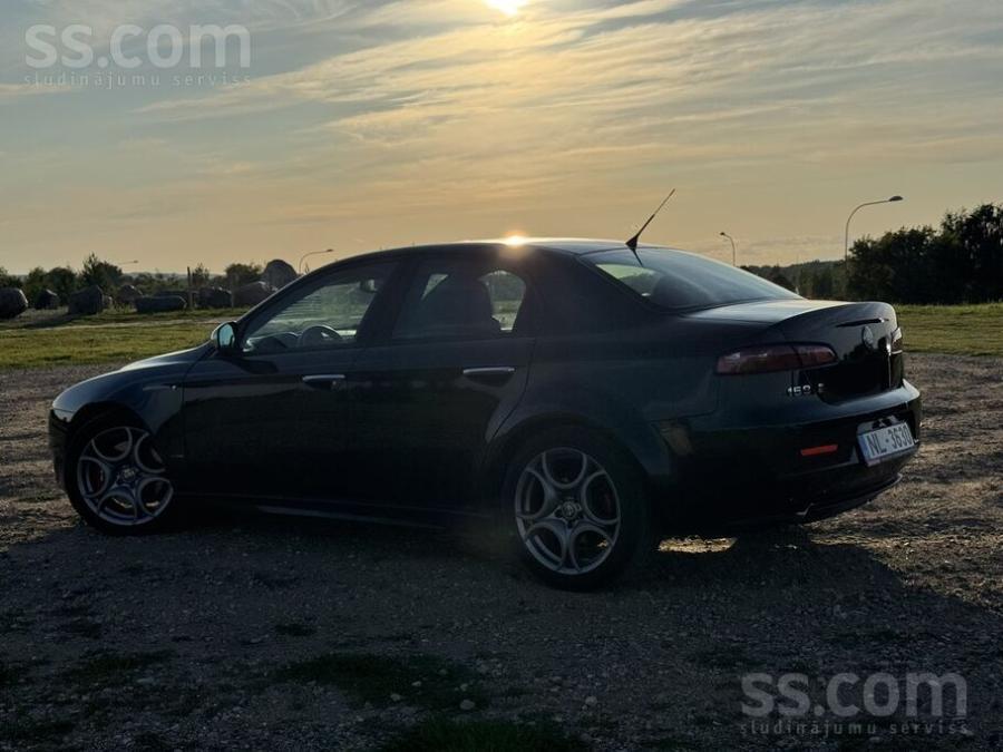 Melns Alfa Romeo 159 2008 Daugavpils, ar dzinēja tilpumu 1.90 L un nobraukumu 229 tūkst. km par 3900 €, foto 7 vietnē AUTOMOTO.COM.LV