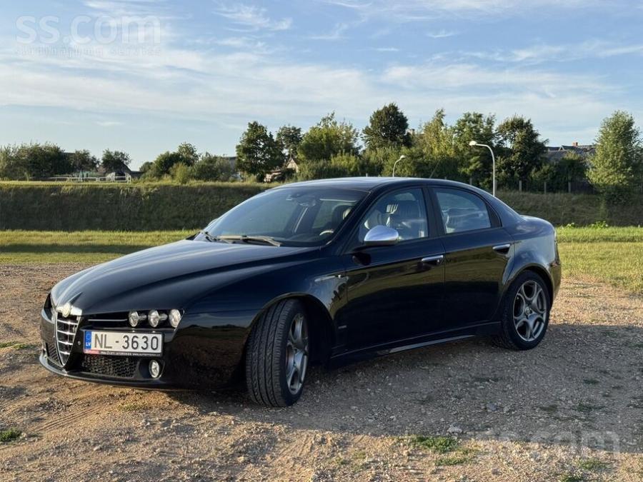 Melns Alfa Romeo 159 2008 Daugavpils, ar dzinēja tilpumu 1.90 L un nobraukumu 229 tūkst. km par 3900 €, foto 8 vietnē AUTOMOTO.COM.LV