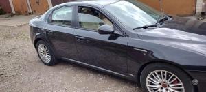 Melns Alfa Romeo 159 2009 Kauņa, ar dzinēja tilpumu 1.96 L un nobraukumu 298 tūkst. km par 2100 €, foto 12 vietnē AUTOMOTO.COM.LV