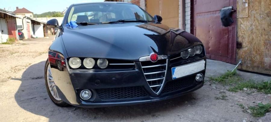 Melns Alfa Romeo 159 2009 Kauņa, ar dzinēja tilpumu 1.96 L un nobraukumu 298 tūkst. km par 2100 €, foto 15 vietnē AUTOMOTO.COM.LV