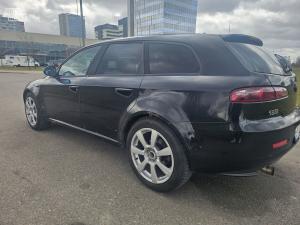 Melns Alfa Romeo 159 2007 Viļņa, ar dzinēja tilpumu 1.90 L un nobraukumu 253 tūkst. km par 900 €, foto 7 vietnē AUTOMOTO.COM.LV