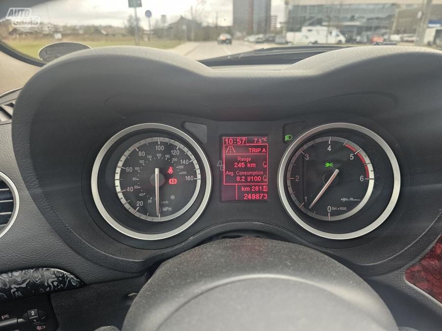 Melns Alfa Romeo 159 2007 Viļņa, ar dzinēja tilpumu 1.90 L un nobraukumu 253 tūkst. km par 900 €, foto 9 vietnē AUTOMOTO.COM.LV