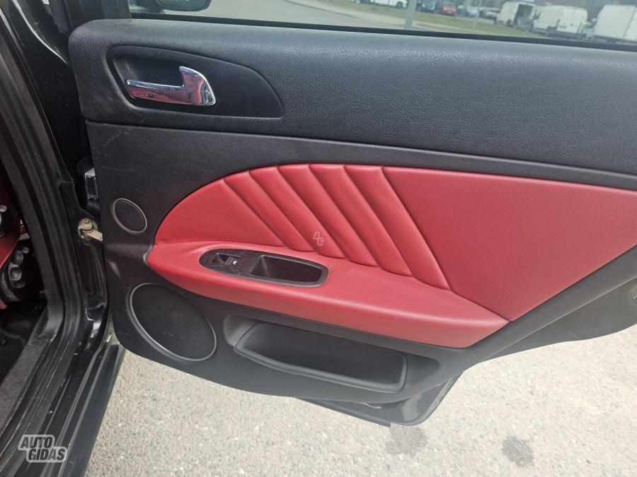 Melns Alfa Romeo 159 2007 Viļņa, ar dzinēja tilpumu 1.90 L un nobraukumu 253 tūkst. km par 900 €, foto 18 vietnē AUTOMOTO.COM.LV